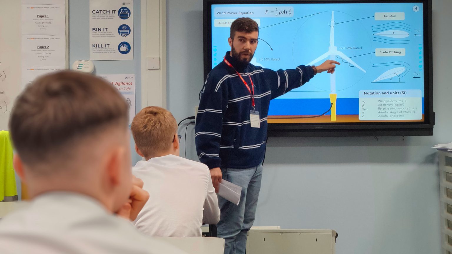 Aura CDT students inspire the next generation of offshore wind ...